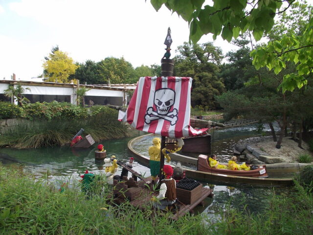 Pirate Falls: Treasure Quest | Legoland Windsor | UK Theme Park Spy
