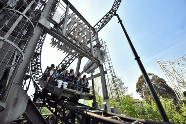 Saw The Ride: The World’s First Horror Movie Themed Rollercoaster ...