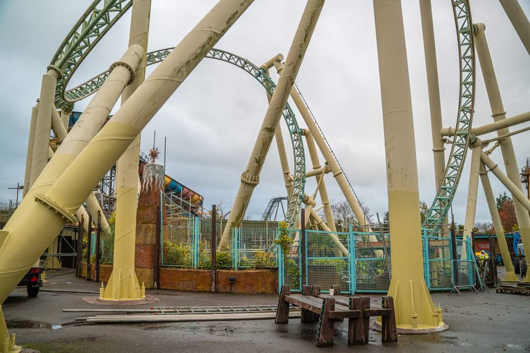 Thorpe Park: Colossus Repaint Well Underway