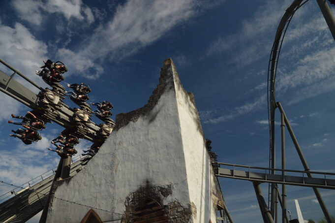 The Swarm: Experience a Death Defying Flight Through Apocalyptic ...