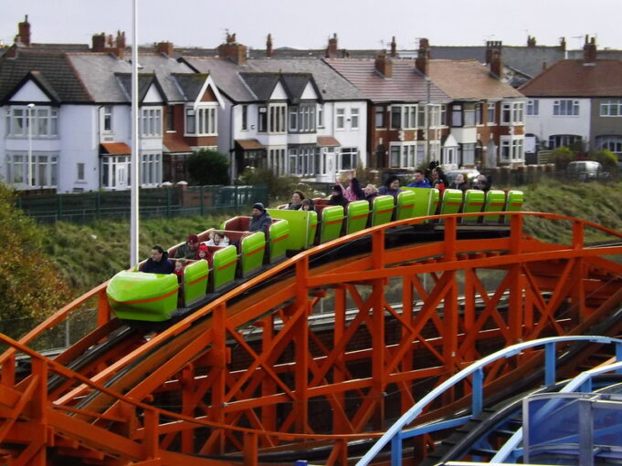 Nickelodeon Streak: A classic wooden roller coaster that promises an ...