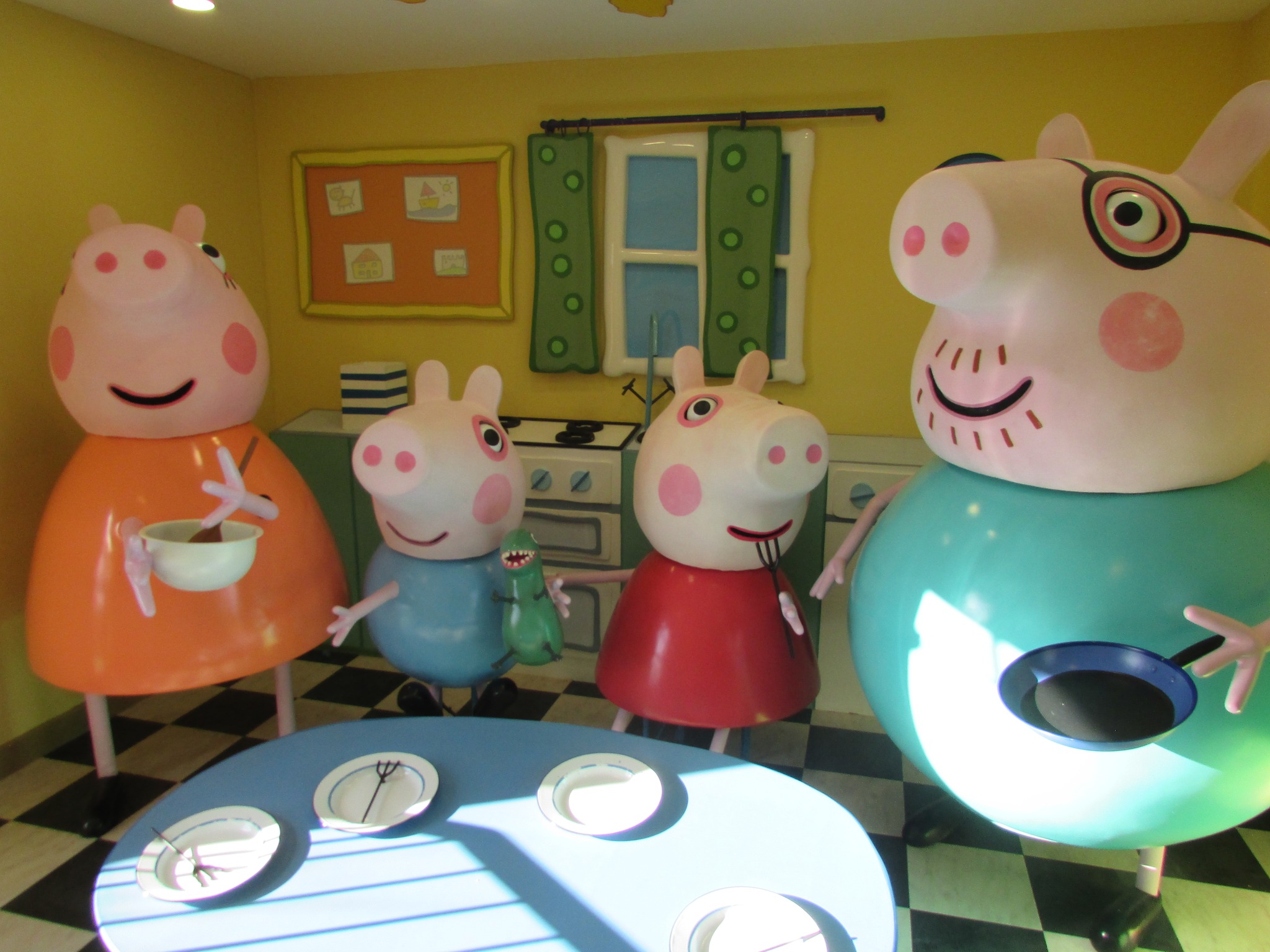 Ultimate Guide to Paultons Park Peppa Pig World