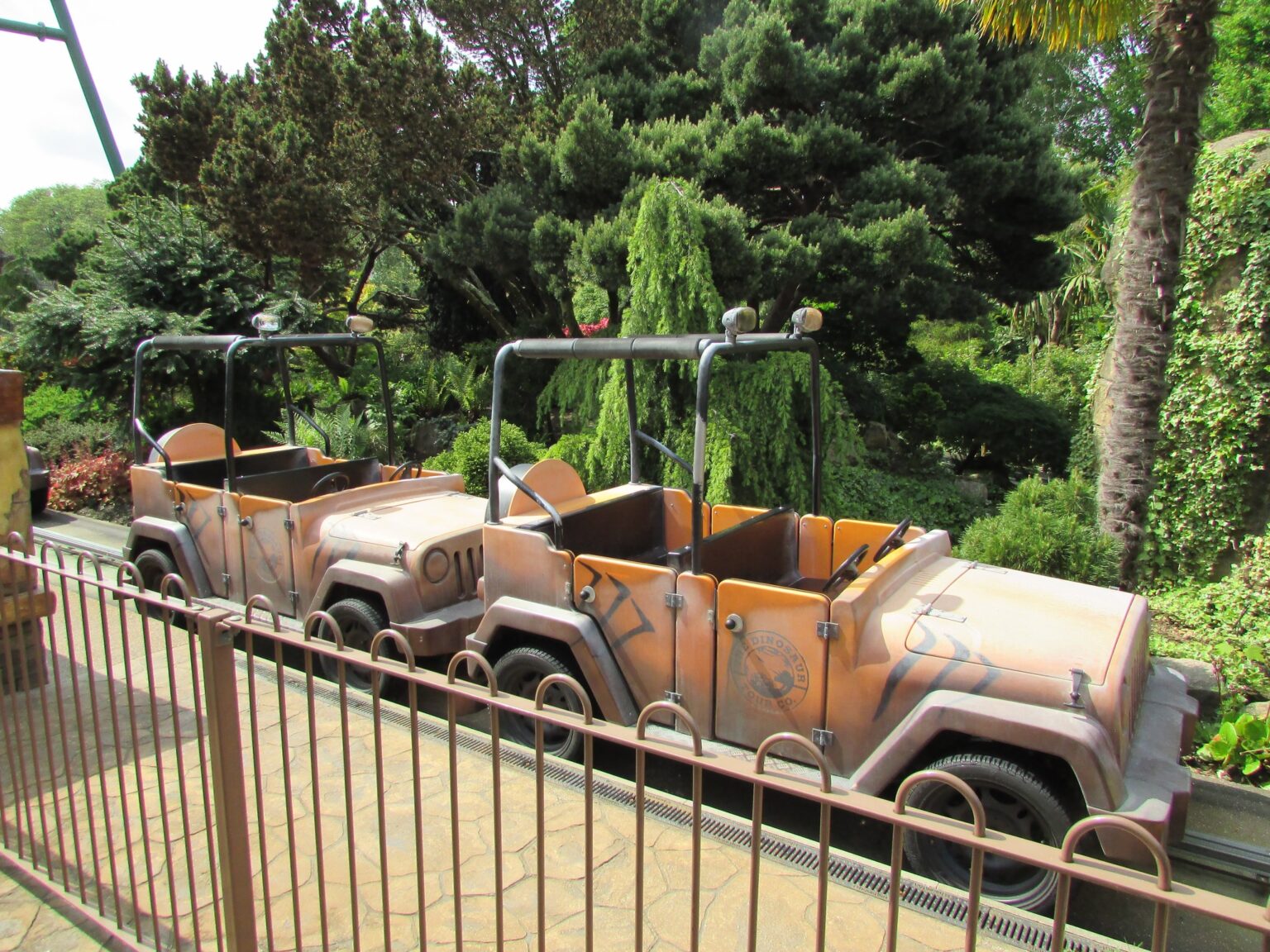 In Pictures: The Dinosaur Tour Co. at Paultons Park