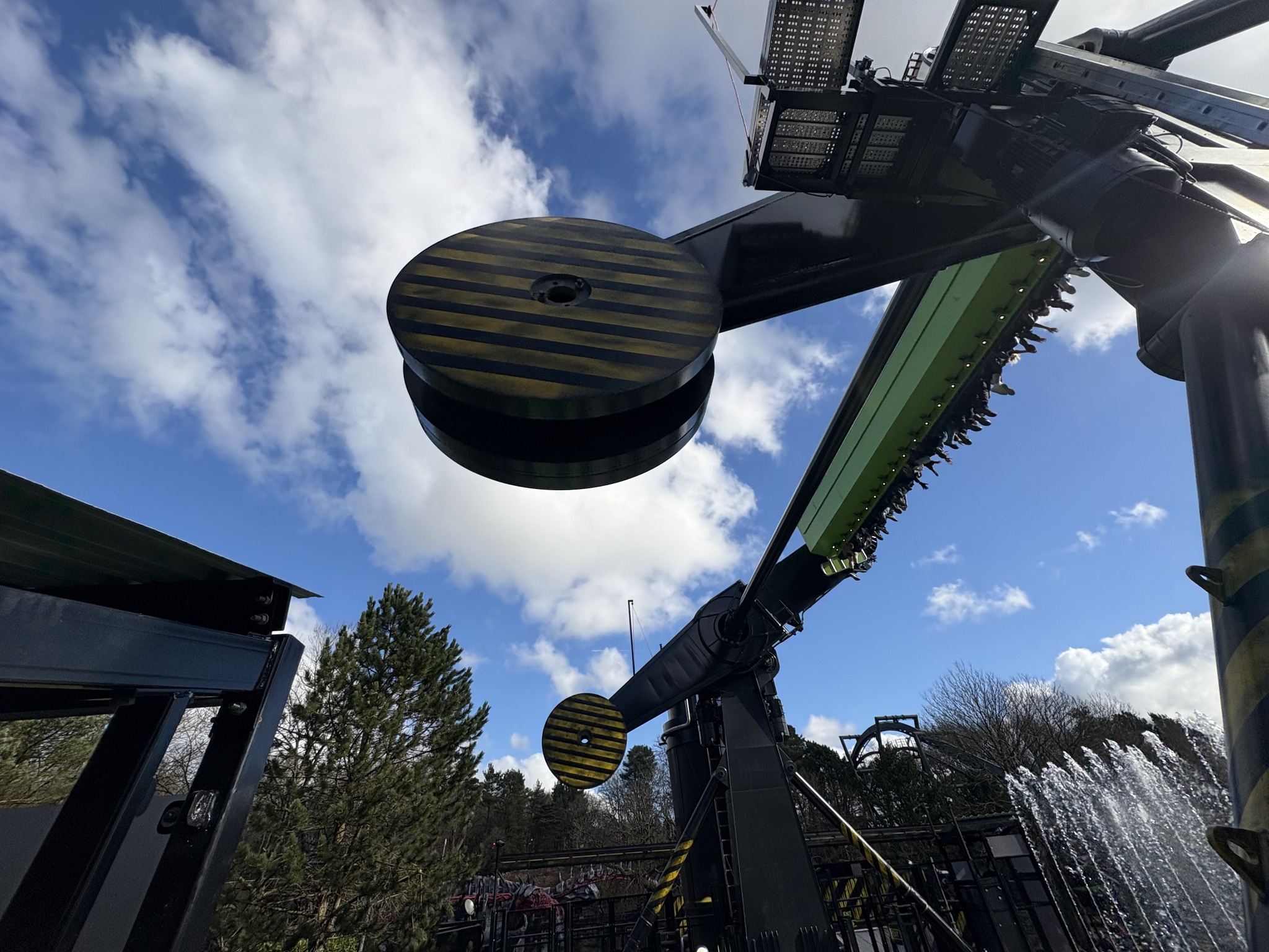 15 Toxicating Pictures of Toxicator at Alton Towers